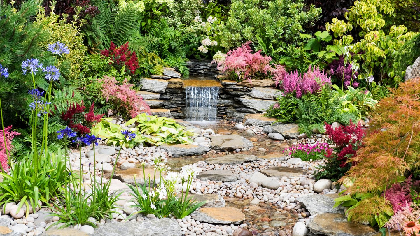 How to Design a Backyard: 10 Tips For a Stunning Outdoor Space